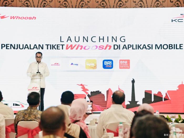 Pesan dan Beli Tiket Kereta Cepat Whoosh Kini Melalui Aplikasi Mobile